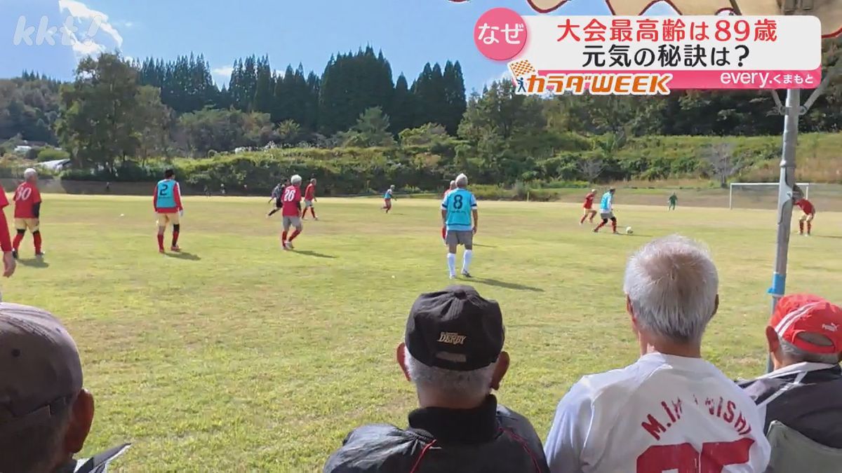 2ページ目 89歳でピッチを駆け回る！シニアサッカー大会に潜入 元気の秘訣は？（2025年11月7日掲載）｜KKT NEWS NNN
