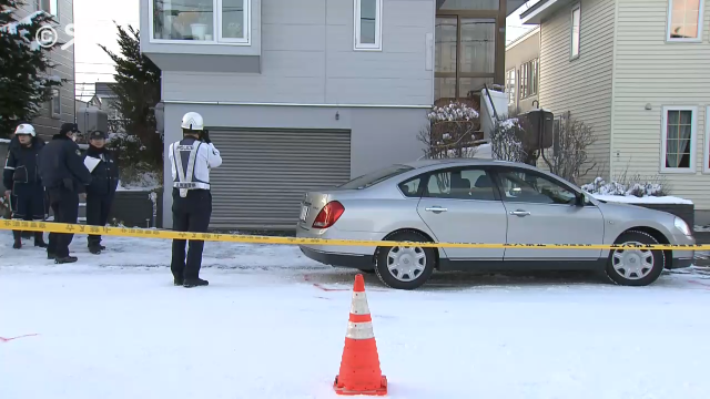 【速報】80代女性が重体 夫とみられる男性の乗用車にひかれる 下敷きになり搬送 札幌市厚別区（2025年12月4日掲載）｜STV NEWS NNN