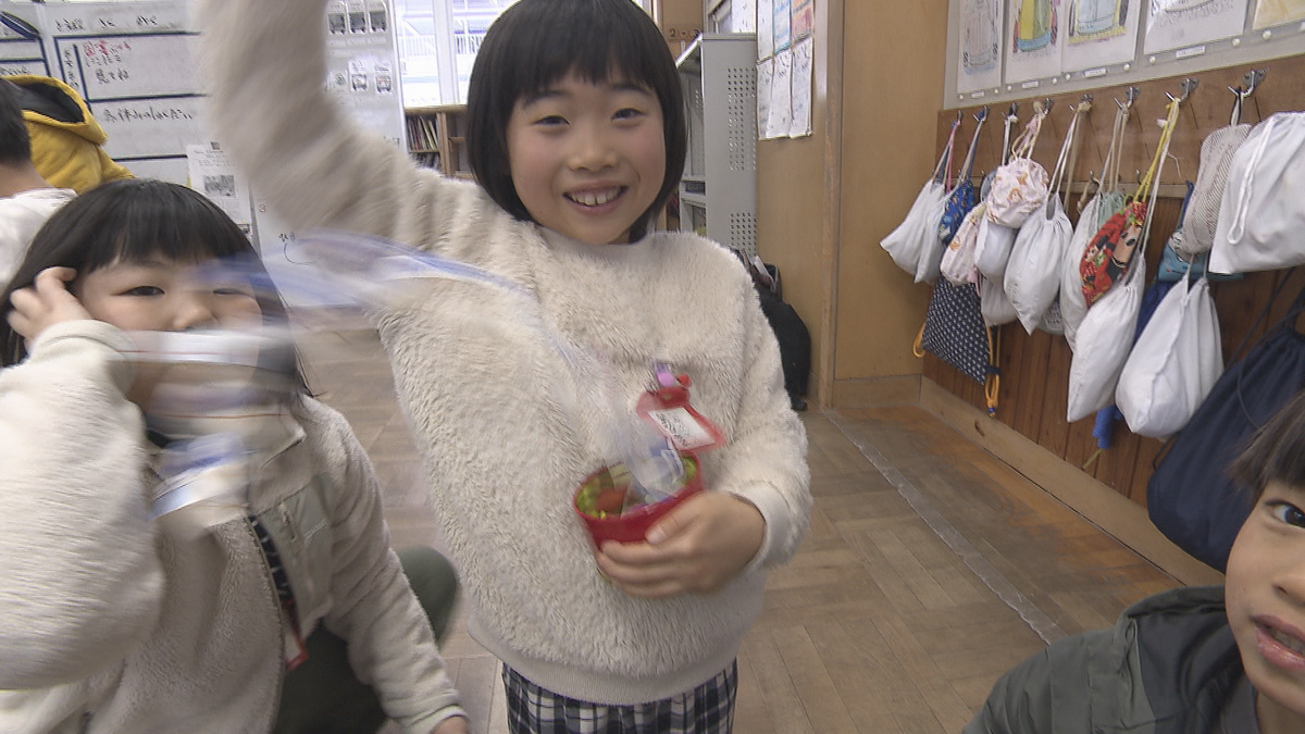 教室に元気な声響く 小中学校の始業式ピーク 3学期がスタート 冬休みの工作見せ合う【長野】 （2026年1月8日掲載）｜テレビ信州NEWS NNN