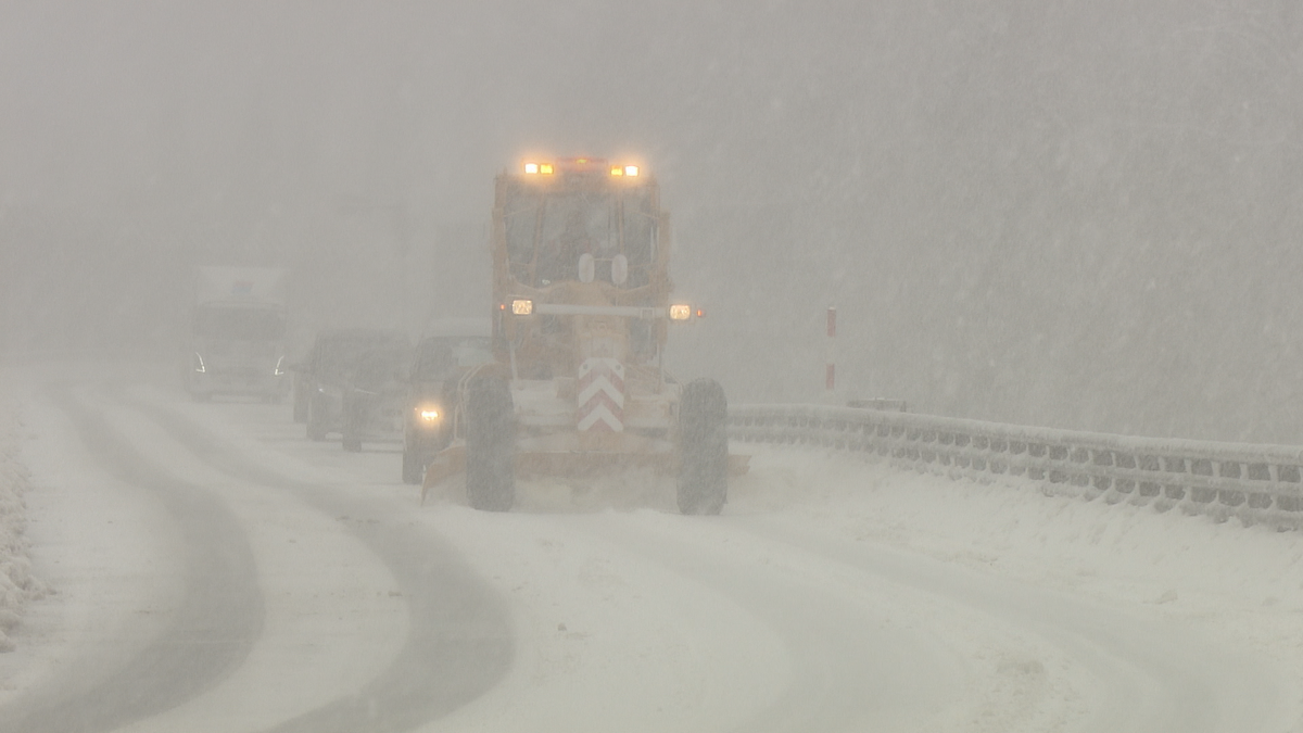 山沿いを中心に積雪 西川町大井沢18センチ 大蔵村肘折16センチ 山形市では初雪観測 （2025年11月18日掲載）｜YBC NEWS NNN